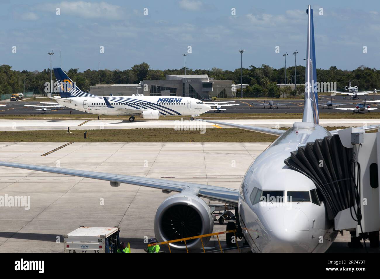 Magni Airlines Magnicharters Boeing 737 plane at Cancun airport, Mexico ...