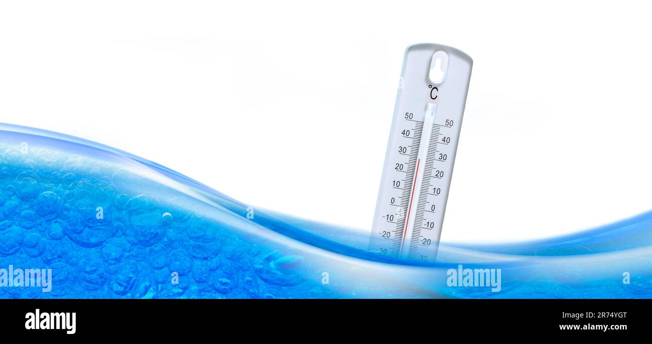 Thermometer in water hi-res stock photography and images - Alamy