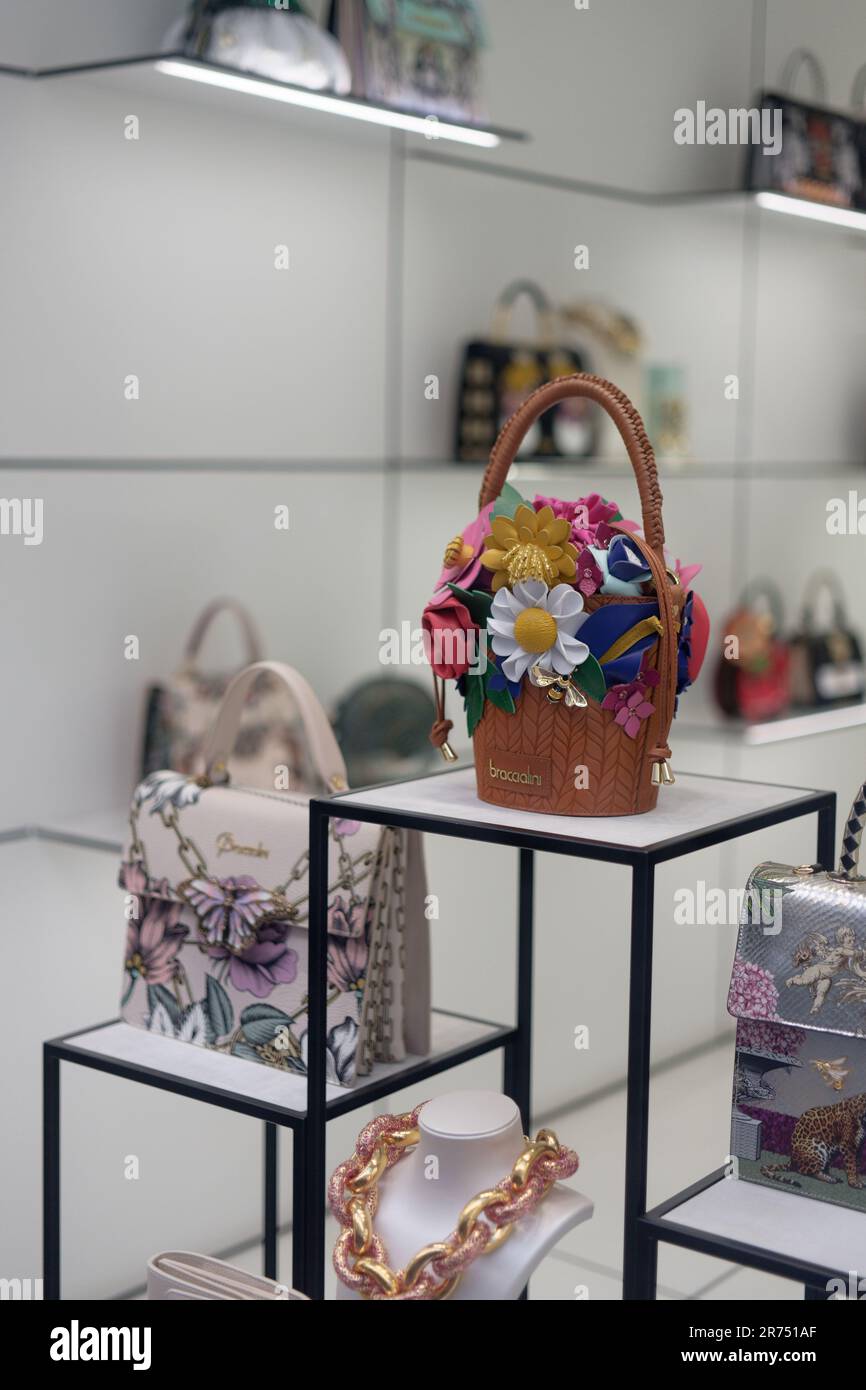 Italian shops and souvenirs Stock Photo - Alamy