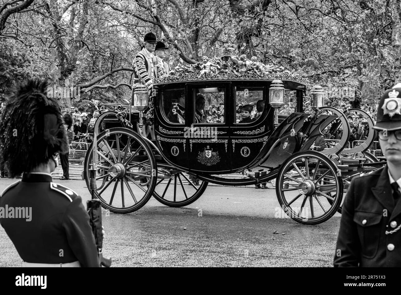 The Prince of Wales and Family Travel Back To Buckingham Palace In A ...