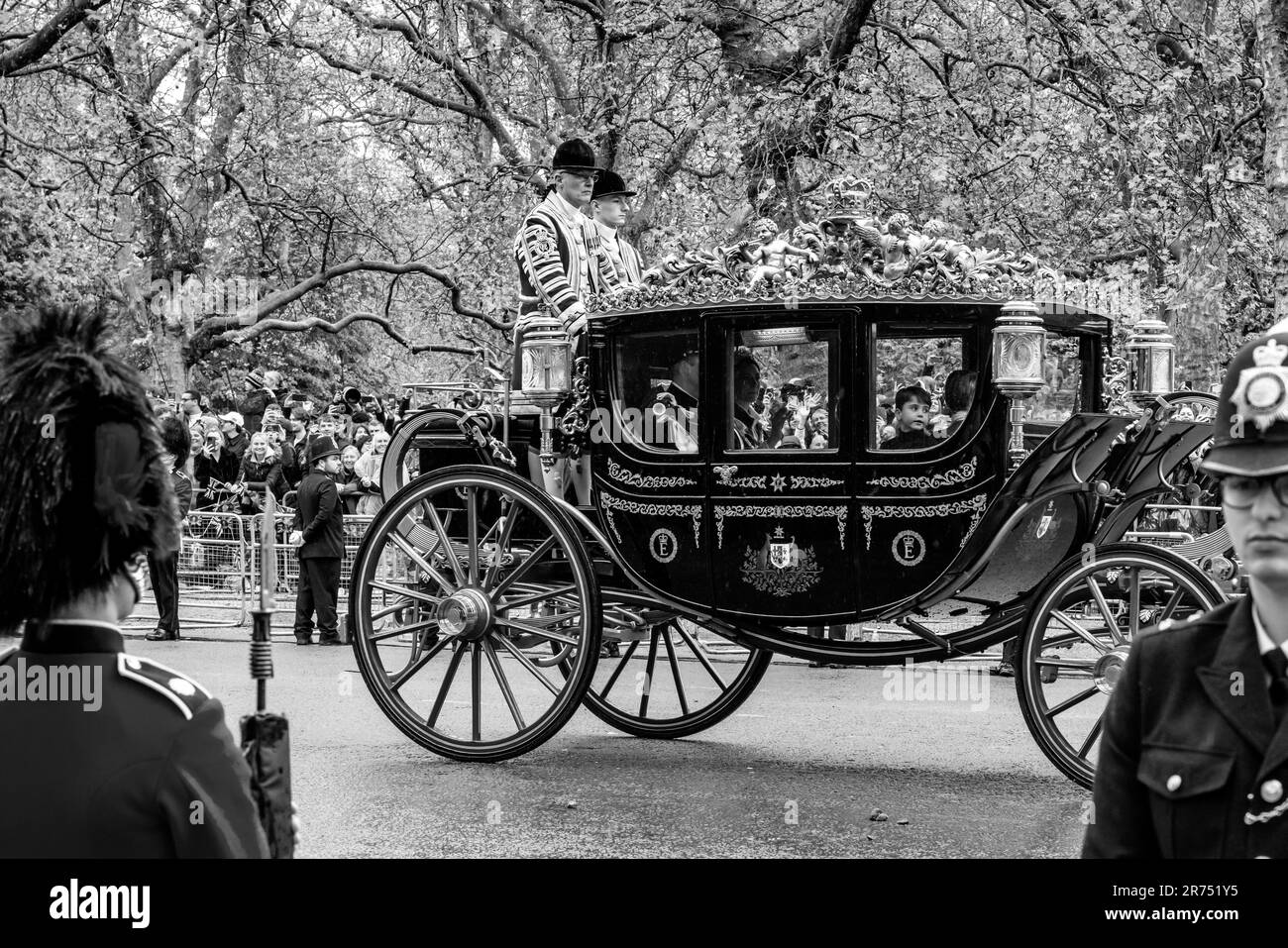 The Prince of Wales and Family Travel Back To Buckingham Palace In A ...