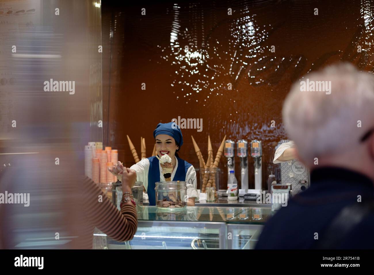 Gelato panna cotta hi-res stock photography and images - Alamy