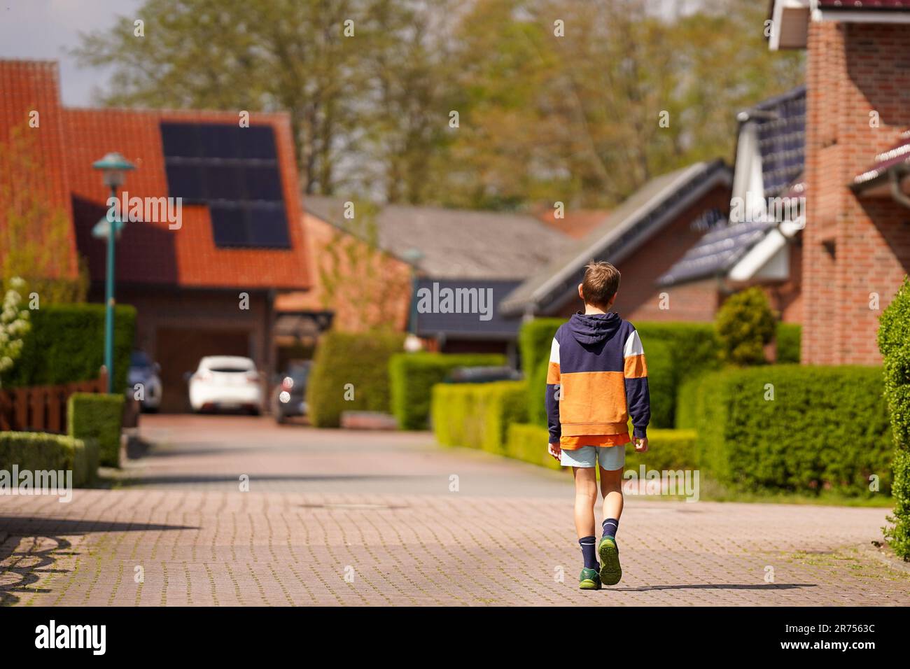 Loner teenager hi-res stock photography and images - Alamy