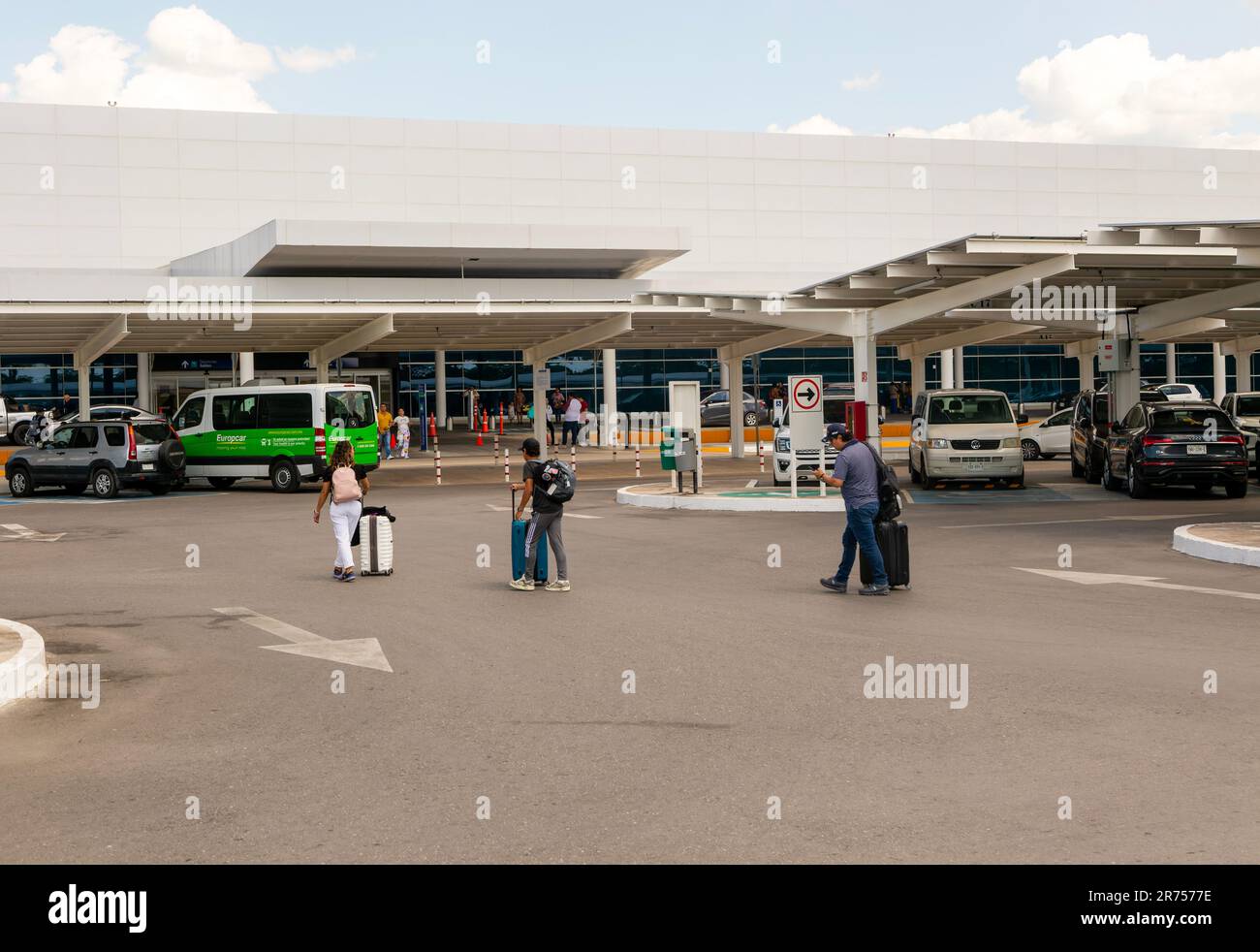 Terminal building at Manuel Crescencio Rejón International Airport ...