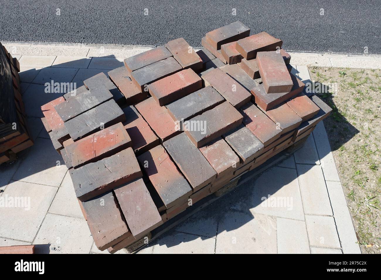 Bricks on the road hi-res stock photography and images - Alamy