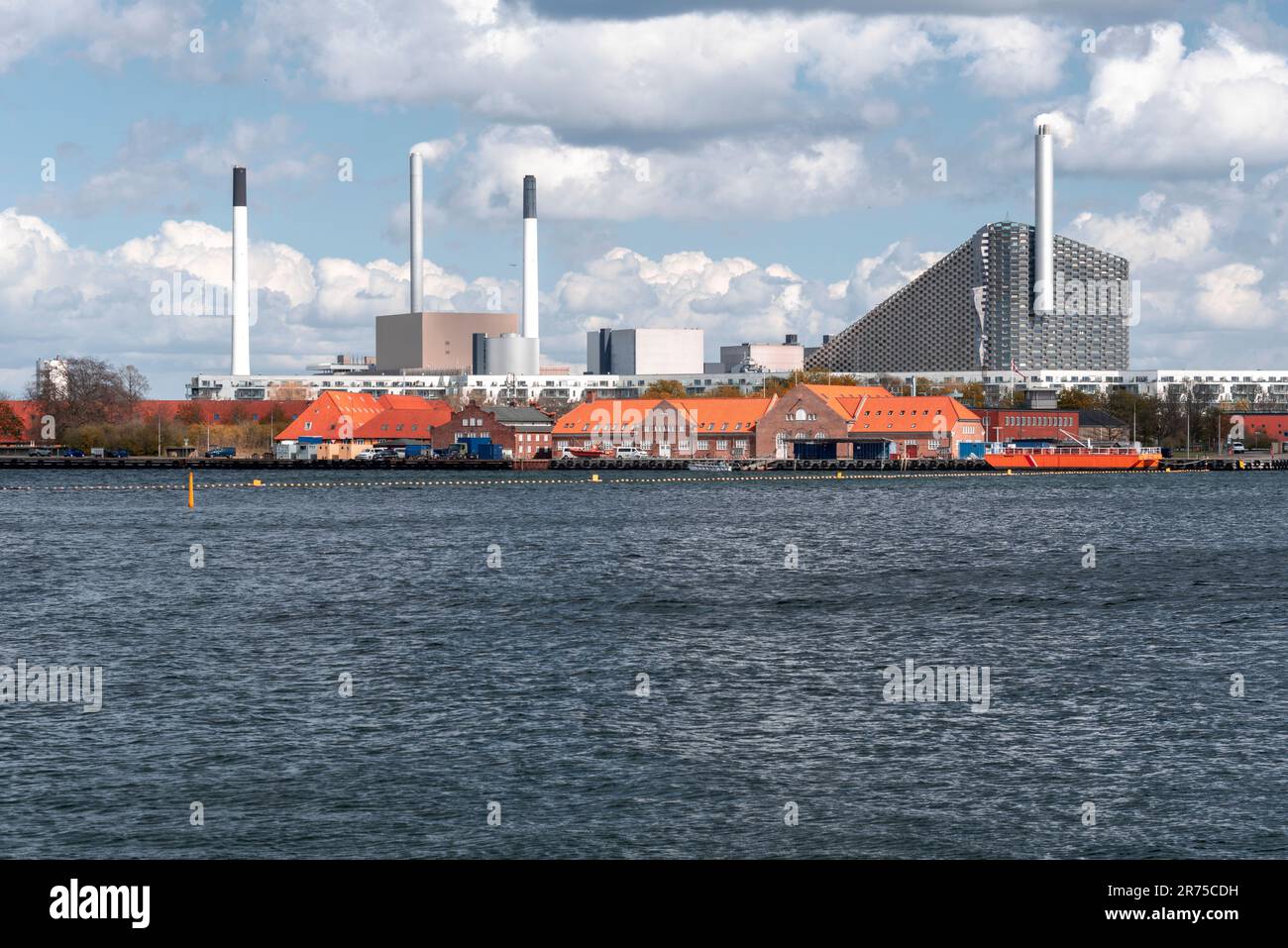 Amager Bakke waste-to-energy plant, Copenhill, sloping roof is a ski ...