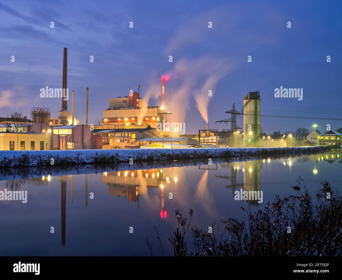 Industrial area, industry, chemical industry, canal, bridge, dusk ...