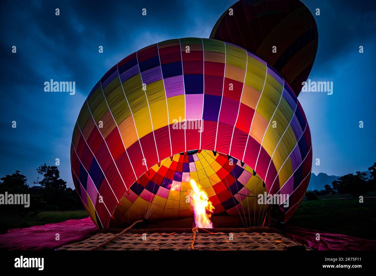 Aerostatic lift hi-res stock photography and images - Alamy
