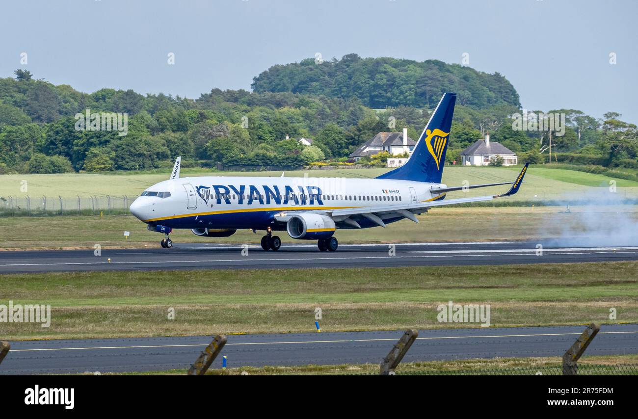 Boeing 737 max 8 200 hi-res stock photography and images - Alamy