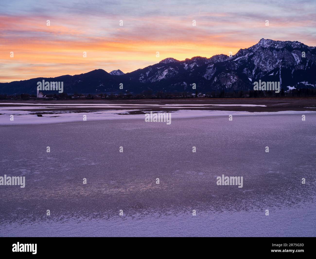 Winter at the bottom of the Forggensee, Füssen Stock Photo - Alamy