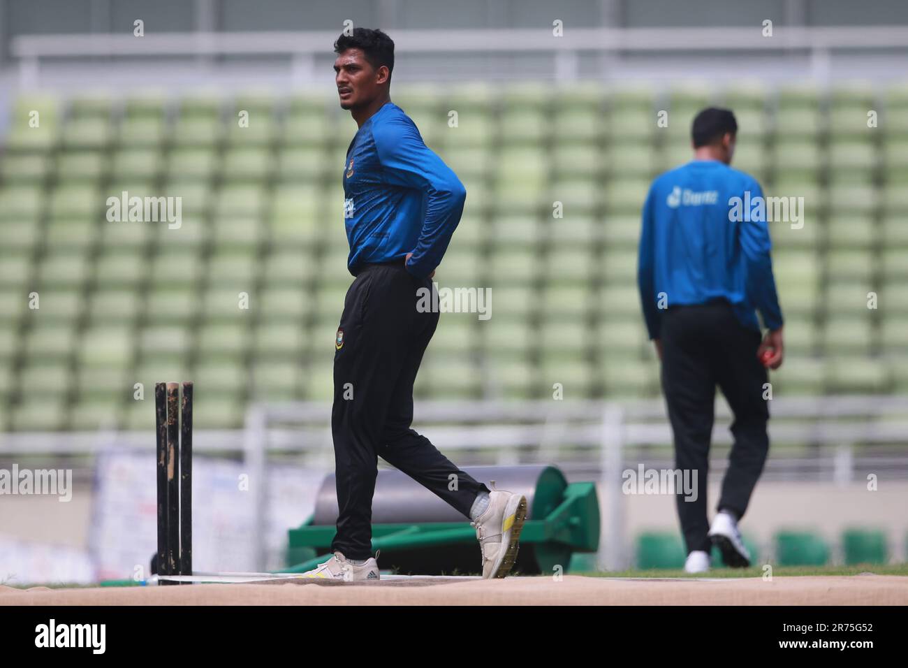 Ma day tour hi-res stock photography and images - Alamy