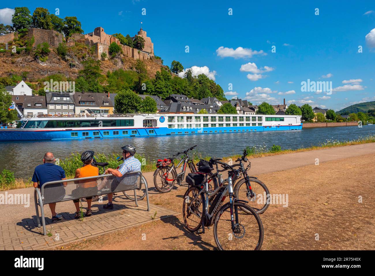 Castle ruins above the lower town of Staden, Saarburg, Saar, Saar Valley, Saar-Hunsrück Nature ...
