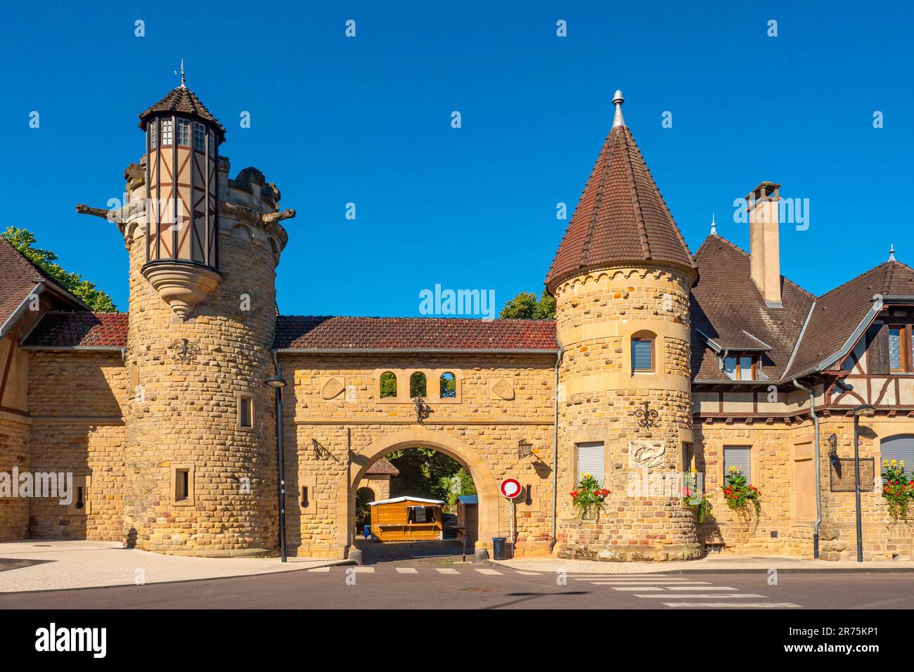 Grand entranceway hi-res stock photography and images - Alamy