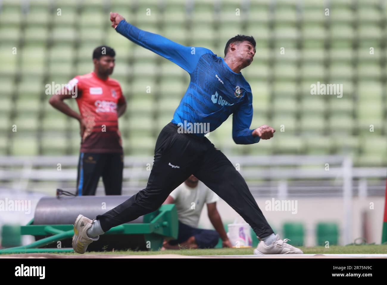 Bangladeshi fast bowler Tashkin Ahmed bowl during practice session at ...