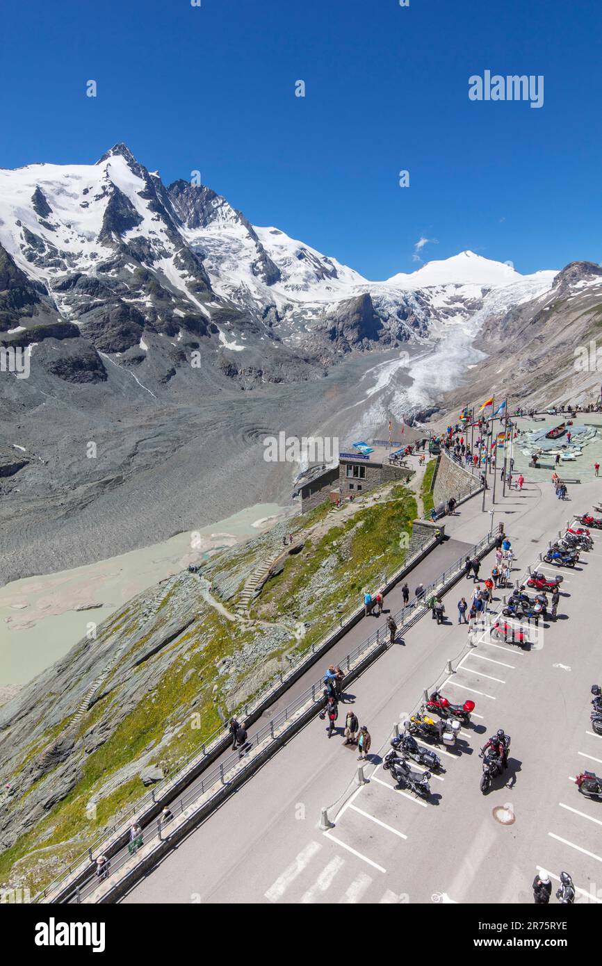 People and motorcycles on Kaiser-Franz-Josefs-Höhe with Großglockner ...