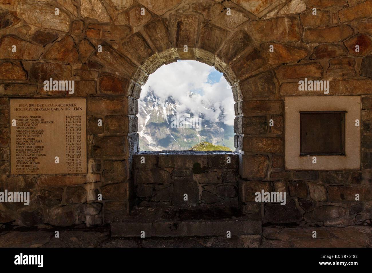 View through window arch in Fuschertörl to opposite mountain range ...
