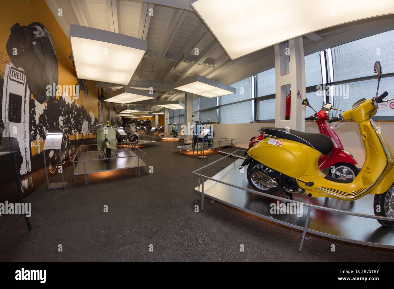 Automobile exhibition at the Kaiser-Franz-Josefs Höhe visitor center ...