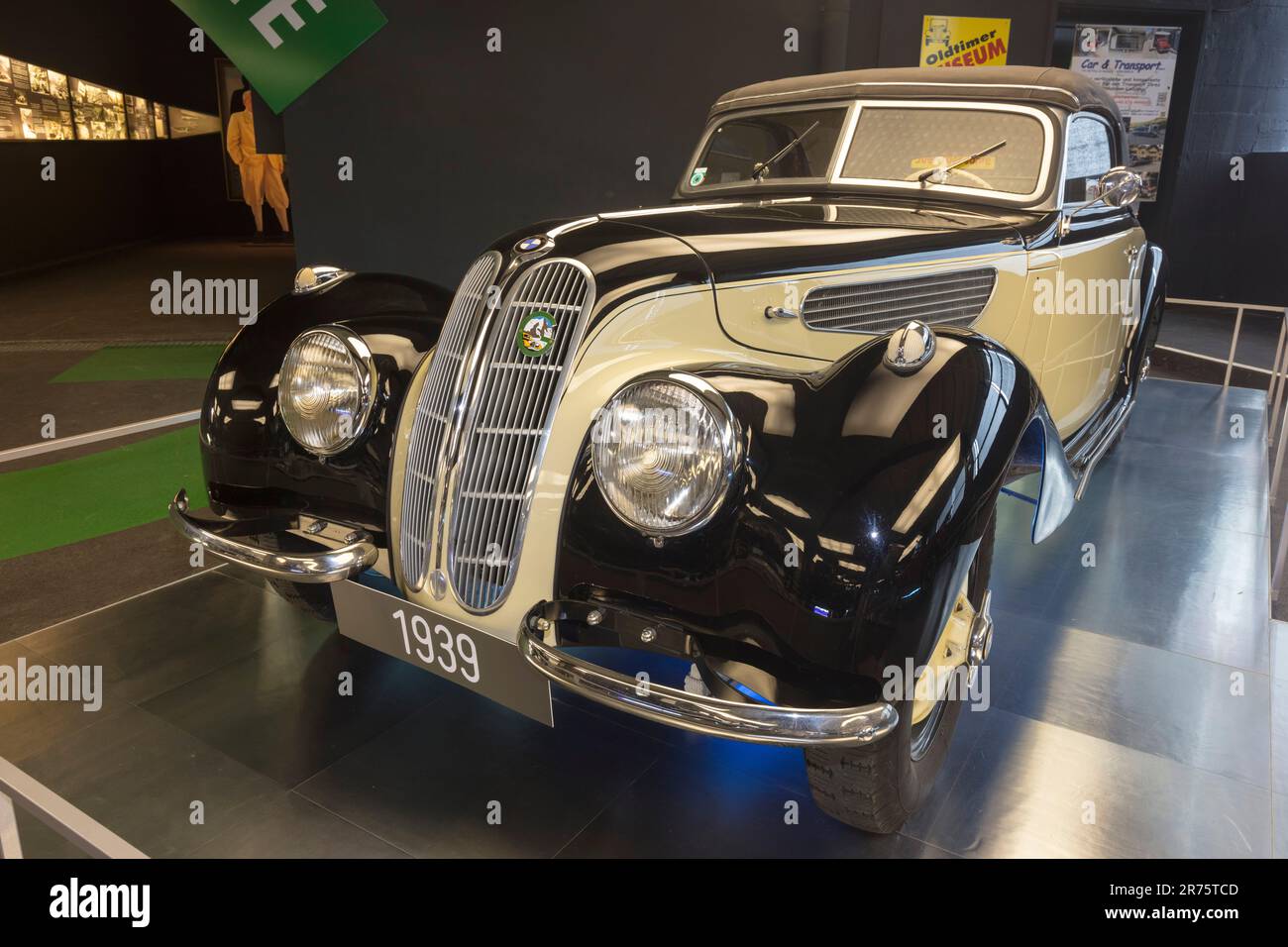 Automobile exhibition at the Kaiser-Franz-Josefs Höhe visitor center ...