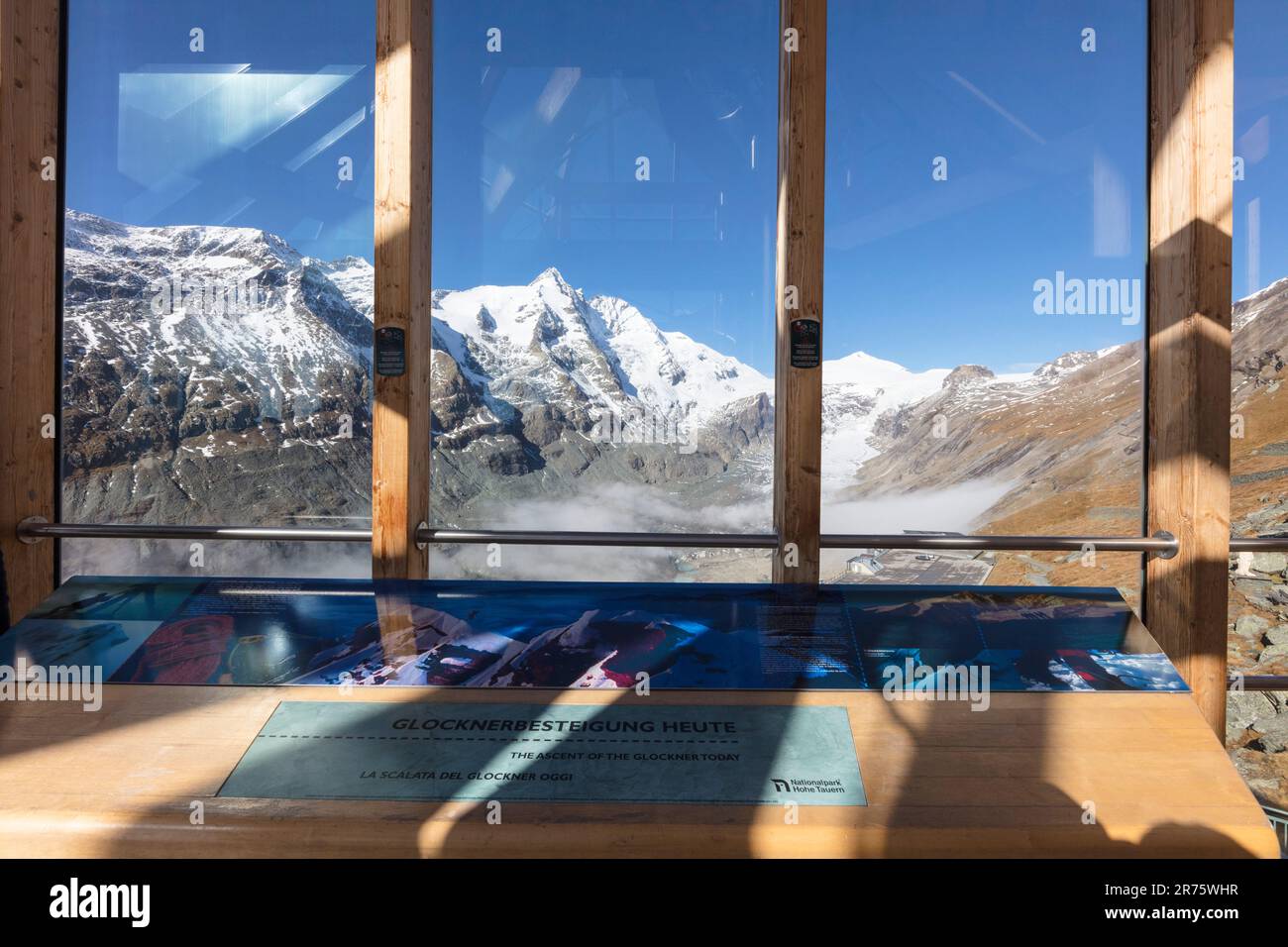 Observatory post hi-res stock photography and images - Alamy