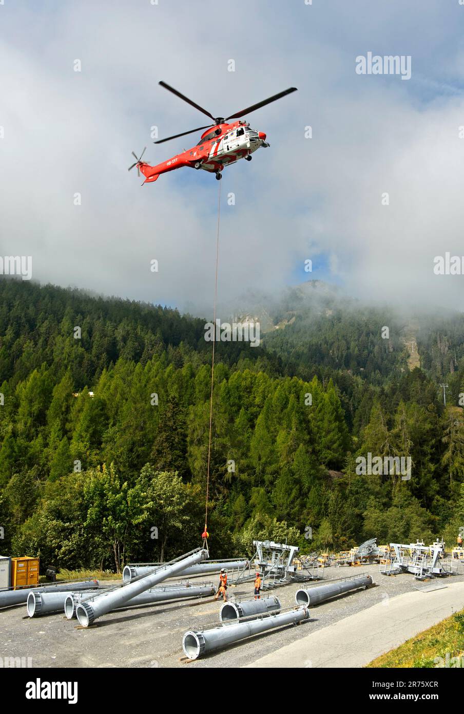 Heavy lift helicopter hi-res stock photography and images - Alamy