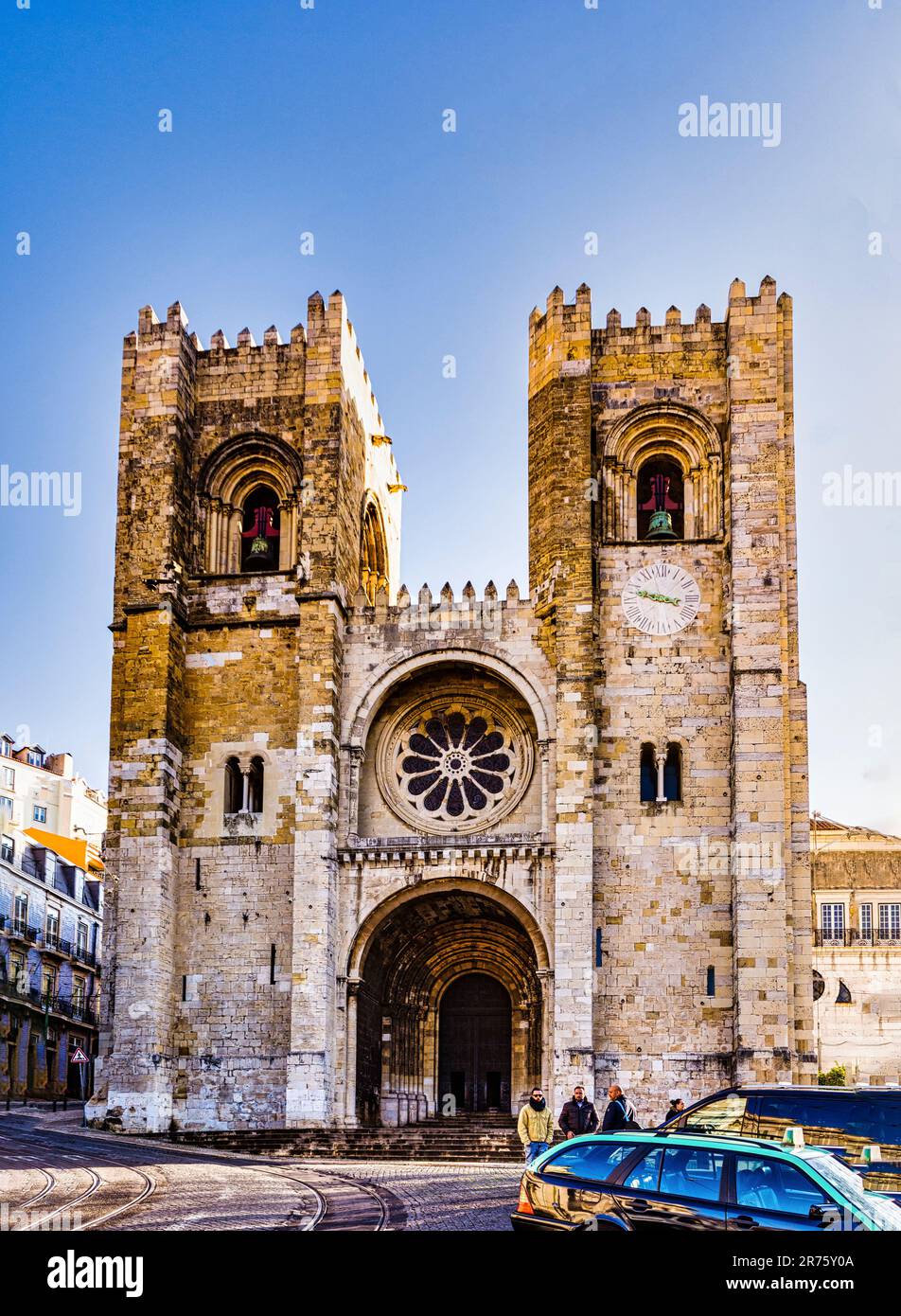 Catedral de lisboa hi-res stock photography and images - Alamy