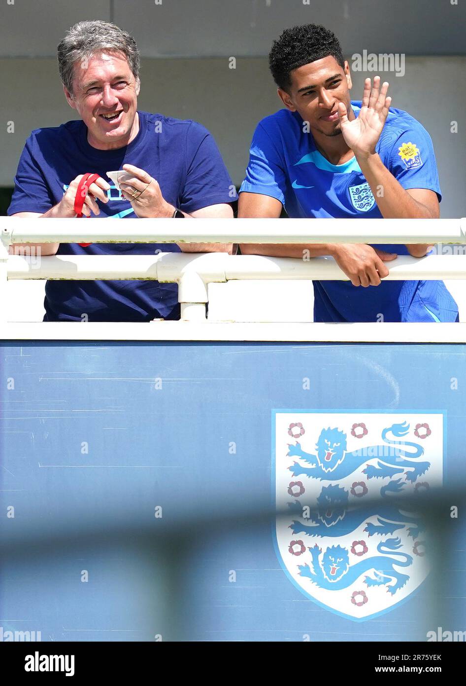 England's Jude Bellingham (right) and FA technical director John ...