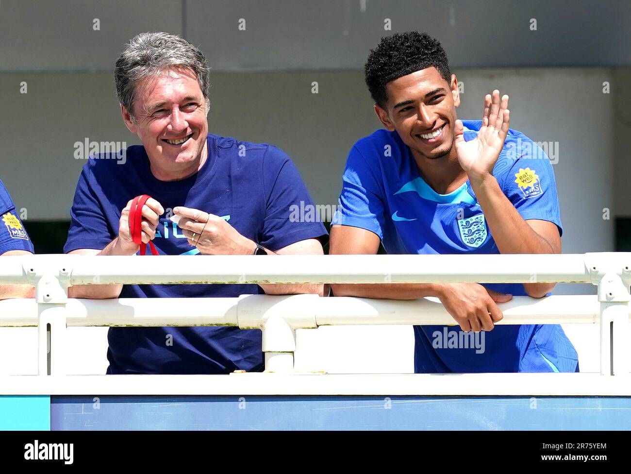 England's Jude Bellingham (right) and FA technical director John ...