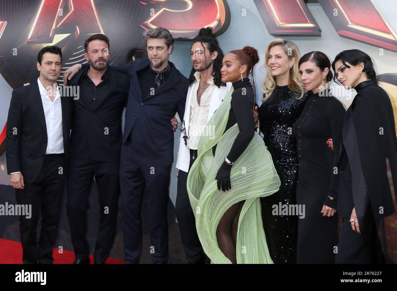LOS ANGELES - JUN 12: Ron Livingston, Ben Affleck, Andres Muschietti ...