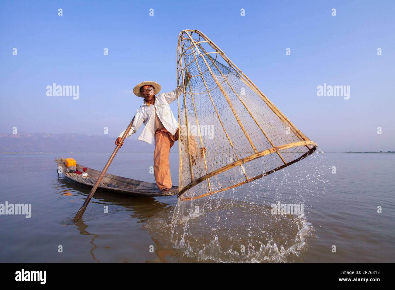 Fisherman from Inle Lake, Taunggyi District, Shan State, Myanmar Stock ...