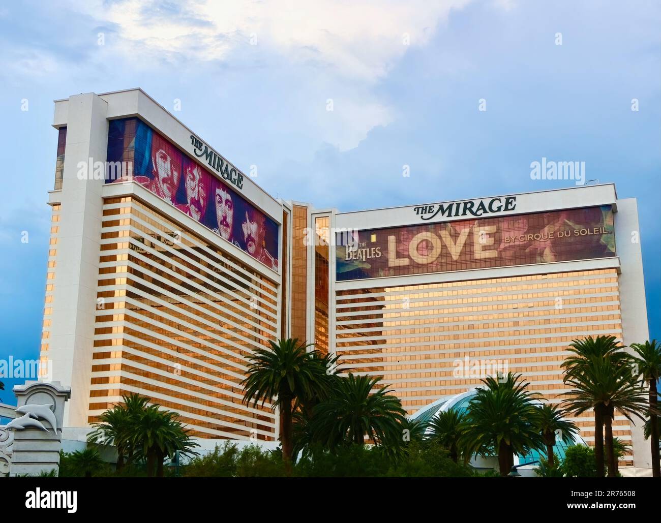 The Mirage Hotel and Casino Las Vegas Nevada USA Stock Photo - Alamy