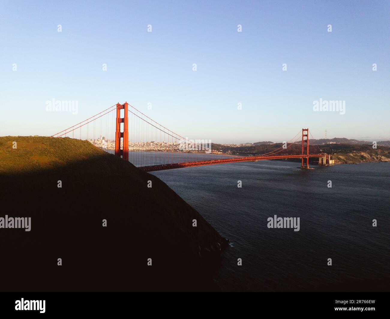 The iconic Golden Gate Bridge spanning the Pacific Ocean in the city of ...