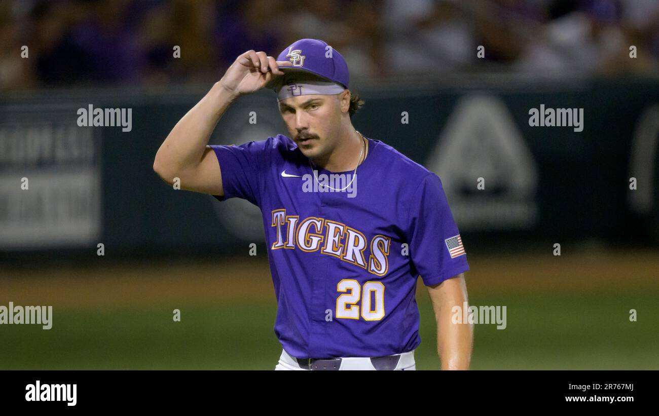 LSU pitcher Paul Skenes (20) tips his hat to the crowd during an NCAA ...
