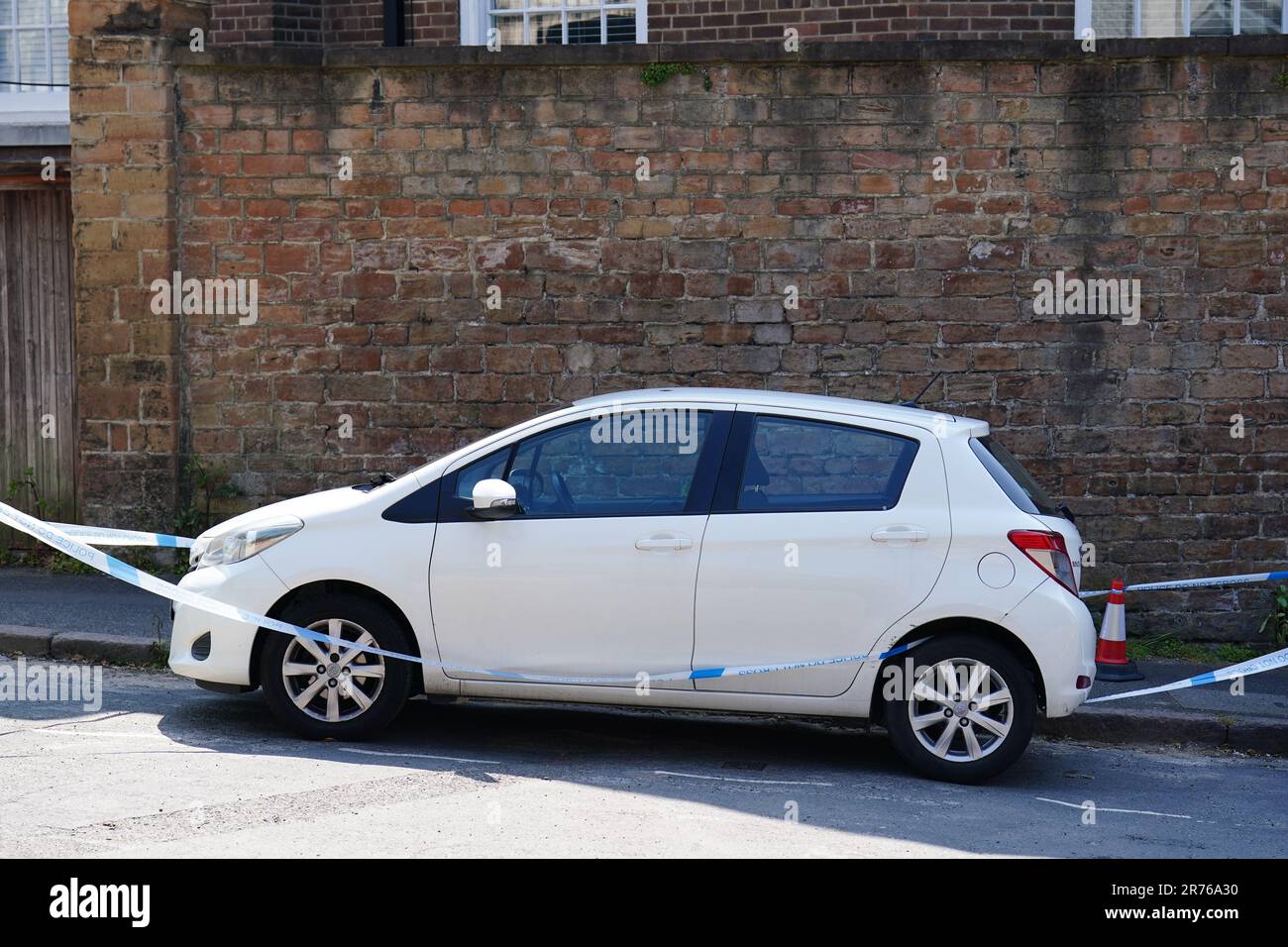 Crime murder police car police van hi-res stock photography and images ...