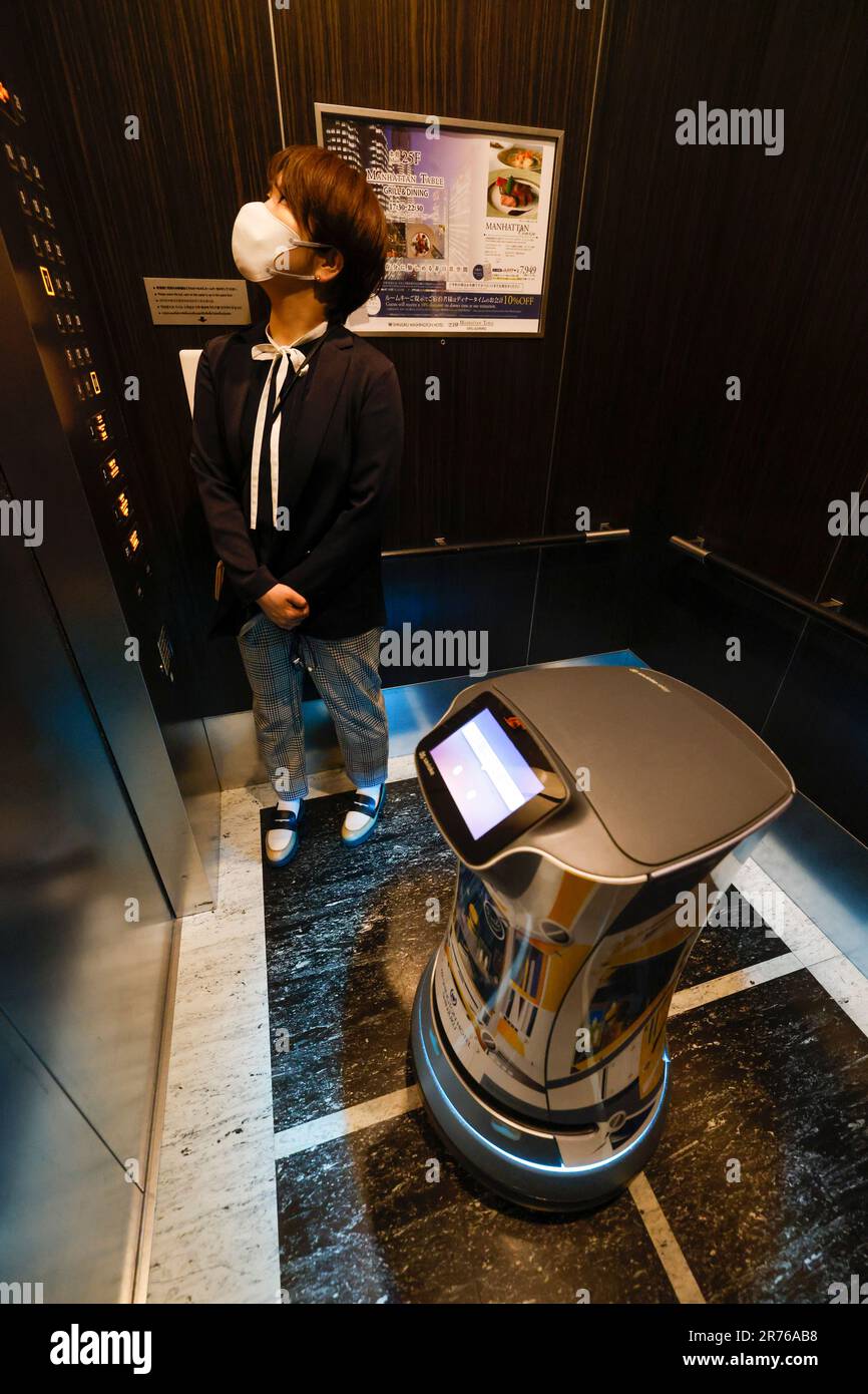 ROBOTS IN TOKYO Stock Photo - Alamy