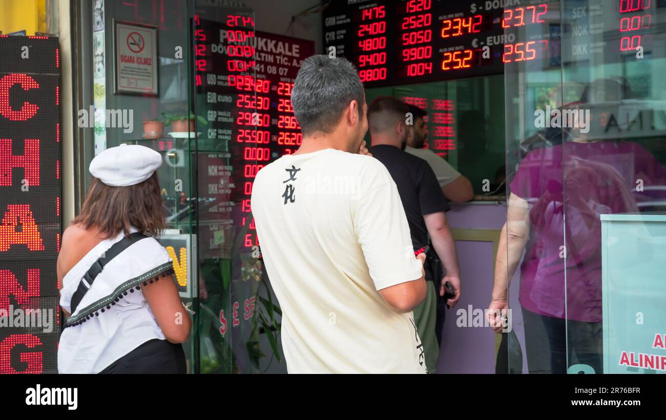 Exchange differences hi-res stock photography and images - Alamy