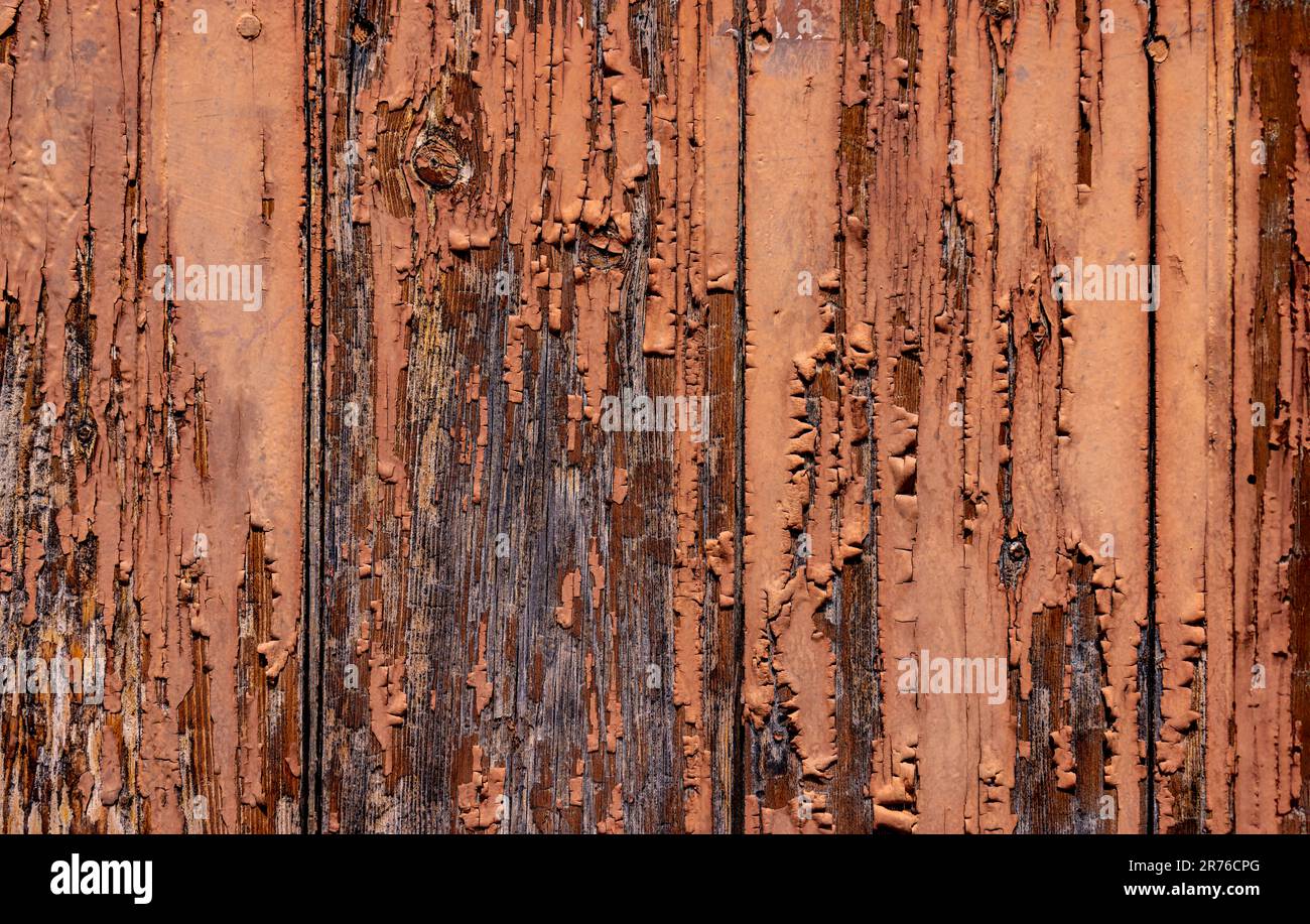 Old wooden door peeling hi-res stock photography and images - Alamy