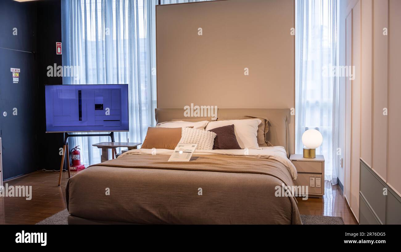 Custom sustainable home hi-res stock photography and images - Alamy