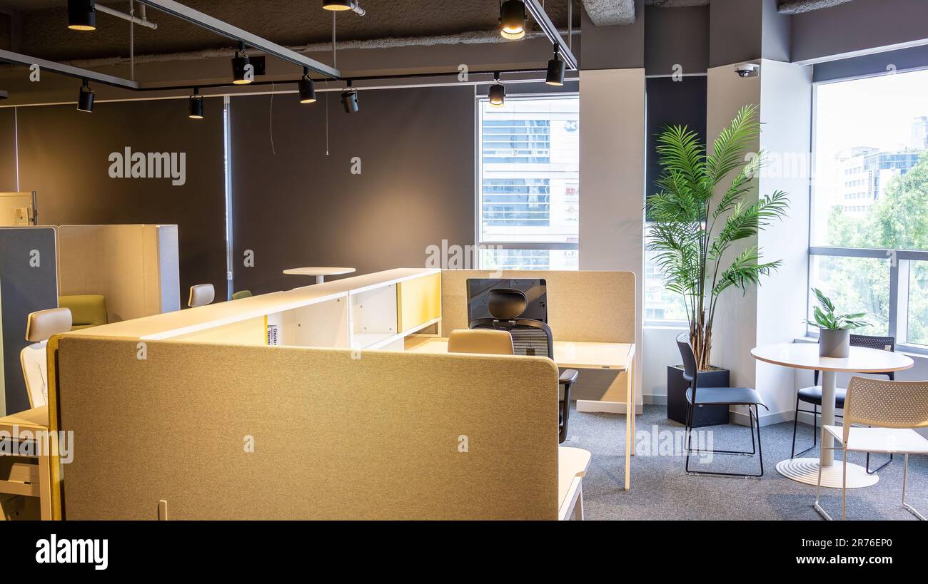 Adaptive workspace hi-res stock photography and images - Alamy