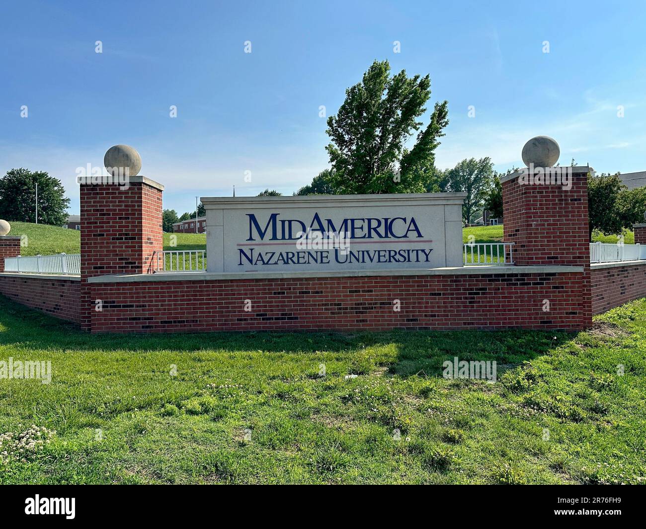 Len logo hi-res stock photography and images - Alamy