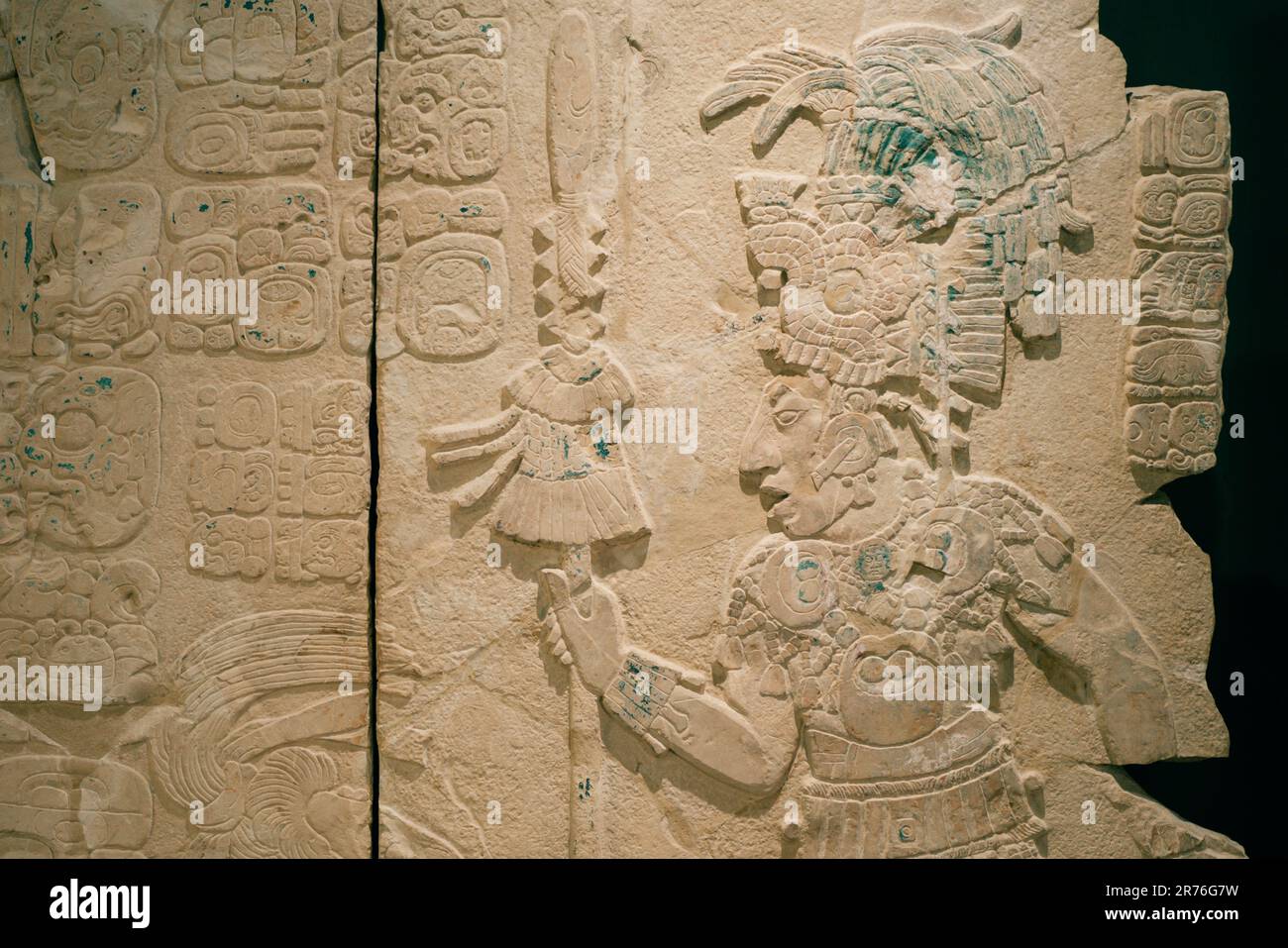 Maya high relief sculpture hi-res stock photography and images - Alamy