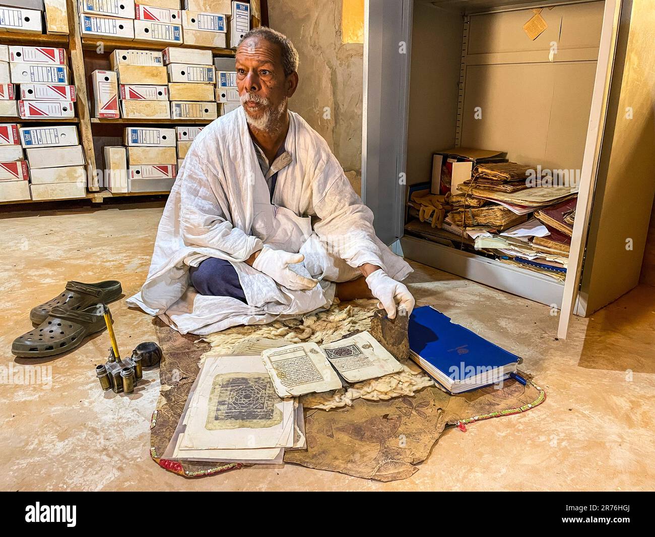 Mauritania, Adrar region, Chinguetti, Islamic library, Saif Al Islam ...