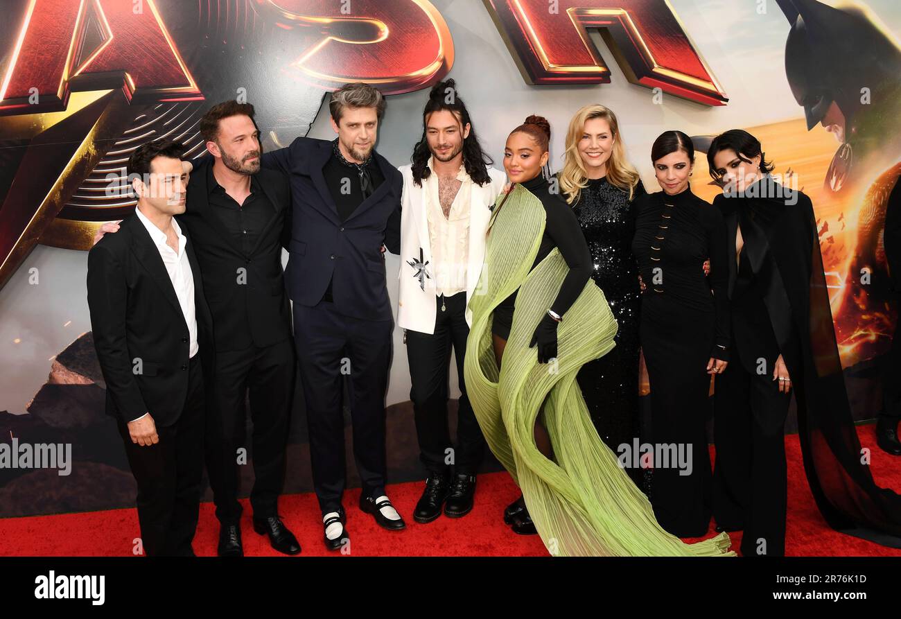 HOLLYWOOD, CALIFORNIA - JUNE 12: Ron Livingston, Ben Affleck, Andrés ...