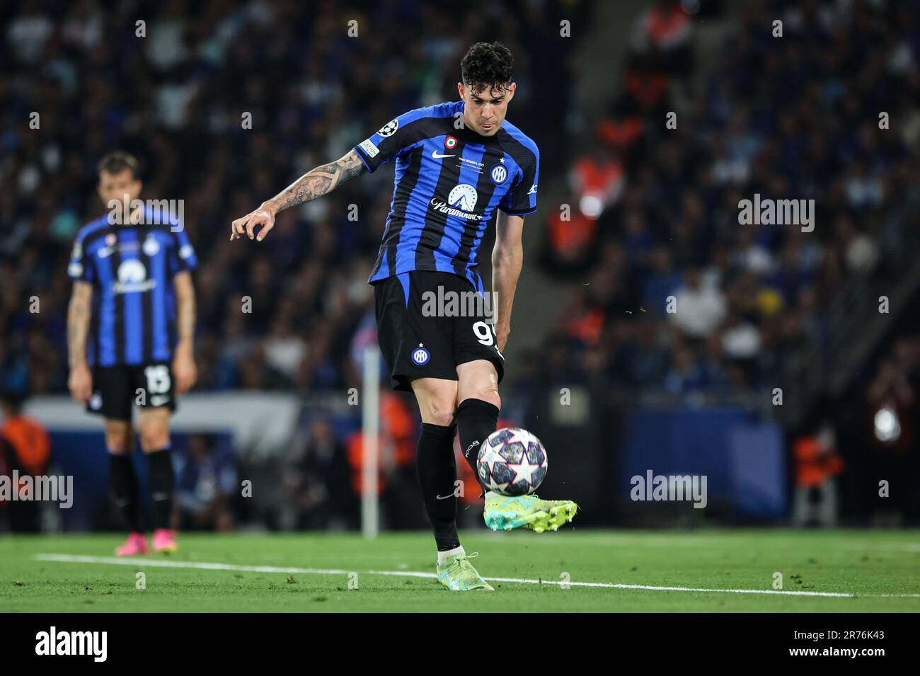 Bastoni inter hi-res stock photography and images - Alamy