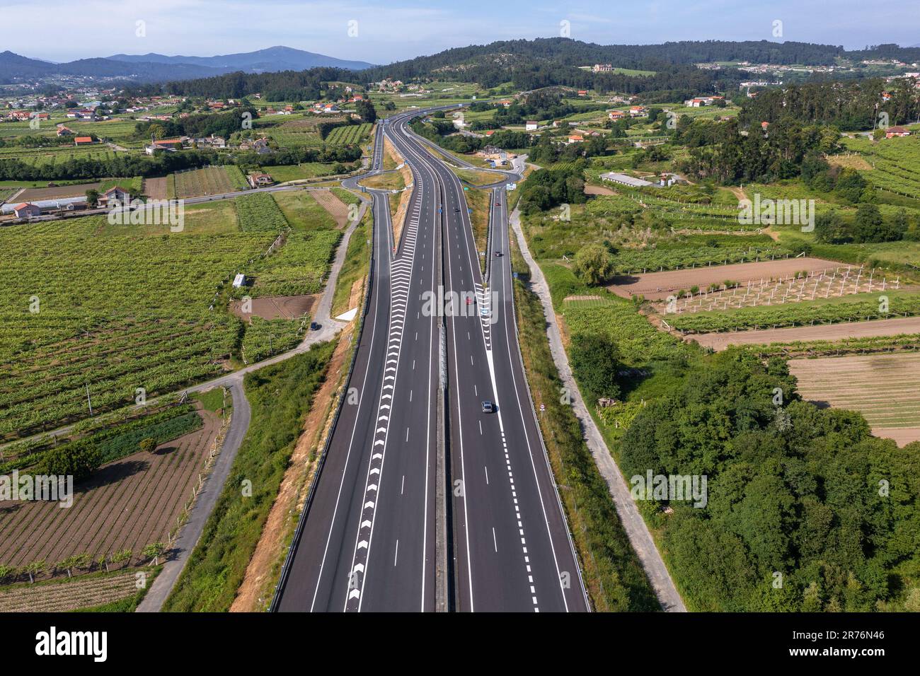 Aerial sideways hi-res stock photography and images - Alamy