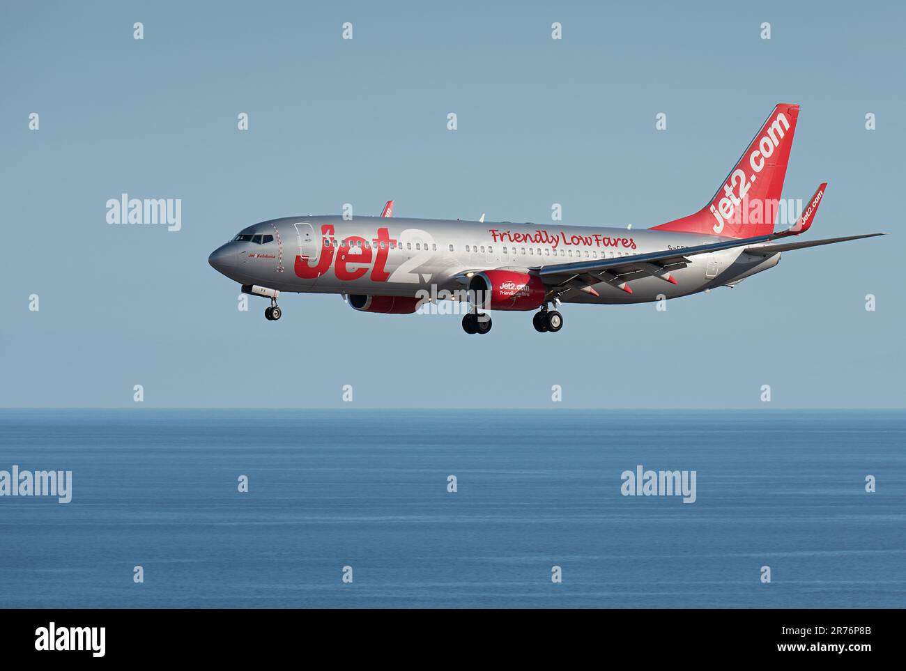 Jet2 plane tenerife hi-res stock photography and images - Alamy