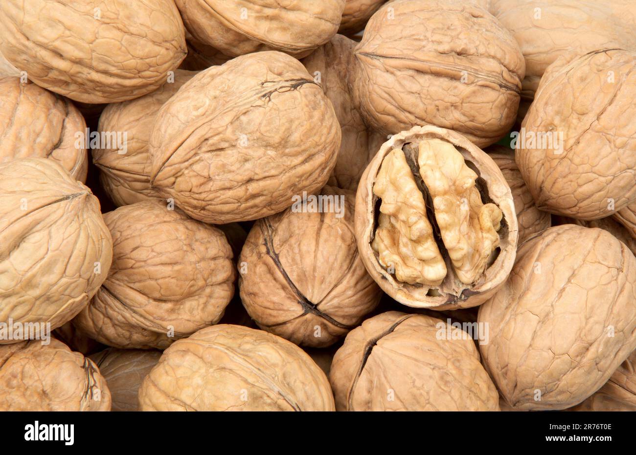 Unpeeled whole walnuts group hi-res stock photography and images - Alamy