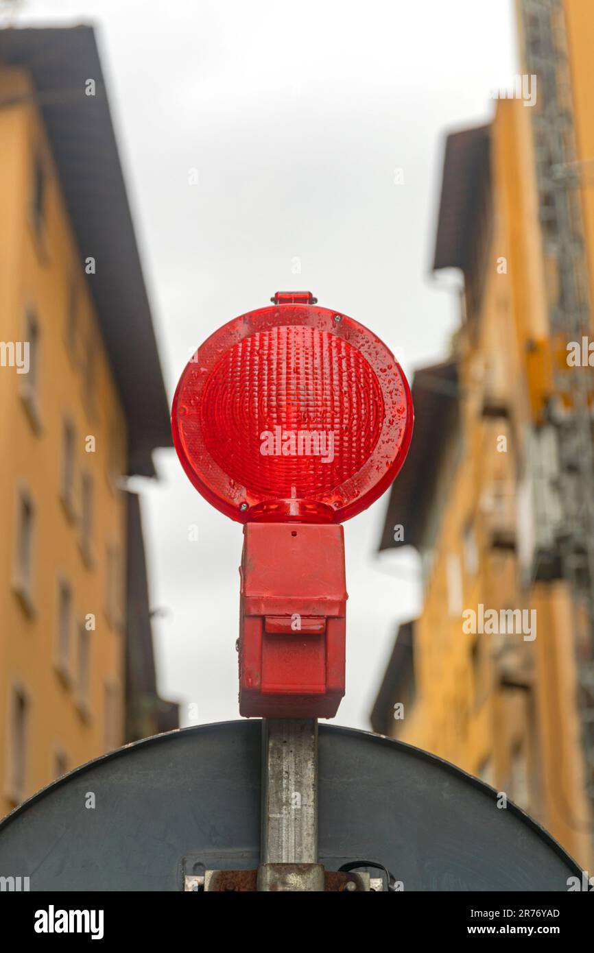 Red flashing beacon hi-res stock photography and images - Alamy