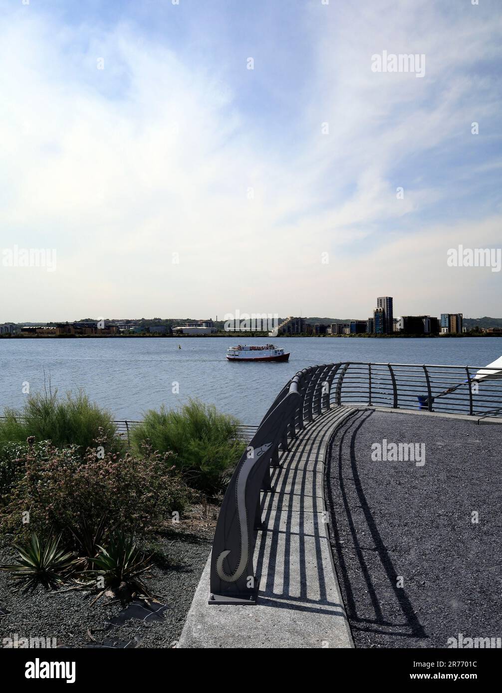Railing detail with eel motif, Cardiff Bay and Barrage. June 2023 ...