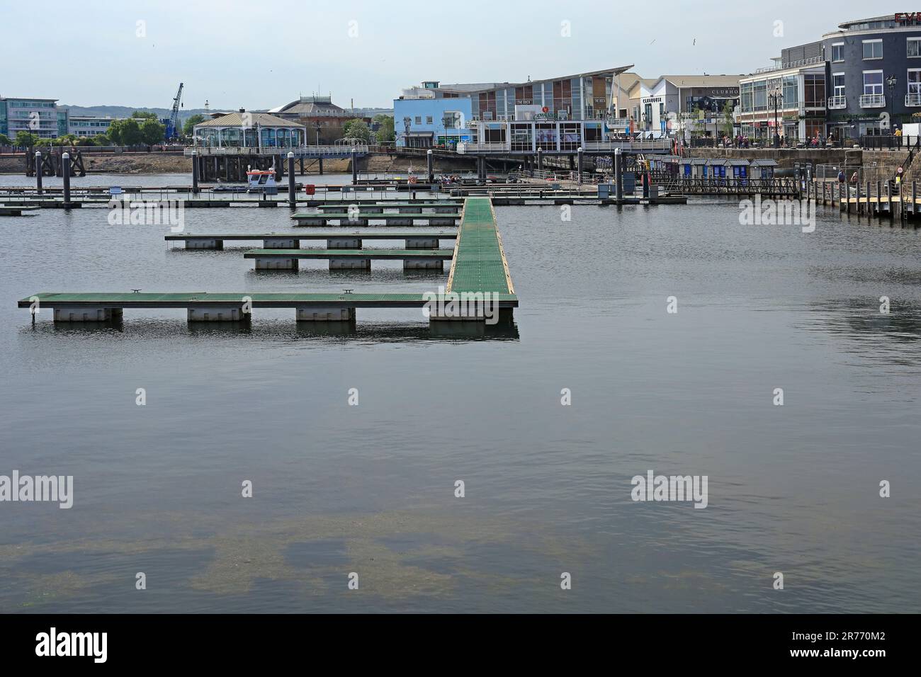 Floating walkways / moorings / pontoons. Cardiff Bay. Mermaid Quay ...