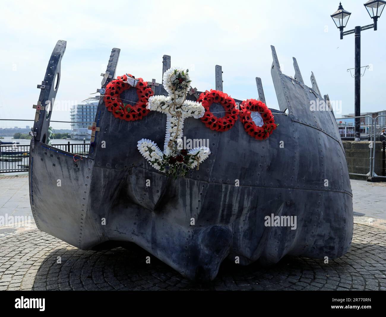 Merchant Seamen's Memorial, outside the Welsh Assembly Building ...
